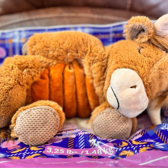 Scentsy | Other | Scentsy Hamish The Highland Cow Warming Weighted ...